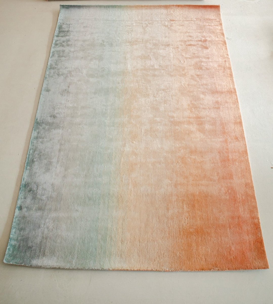 Custom Colour Gradient Rug | Living DNA Affordable Luxury Rugs